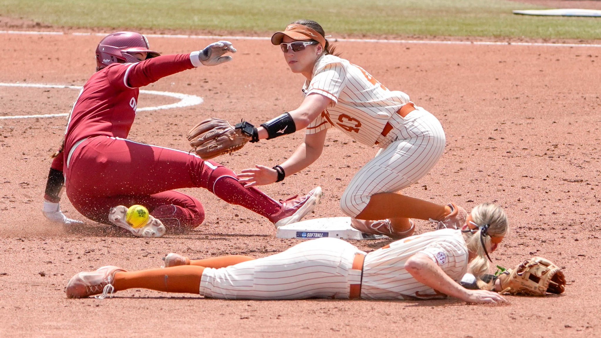 Oklahoma Softball Head Coach Makes Shocking Career Decision After First ...